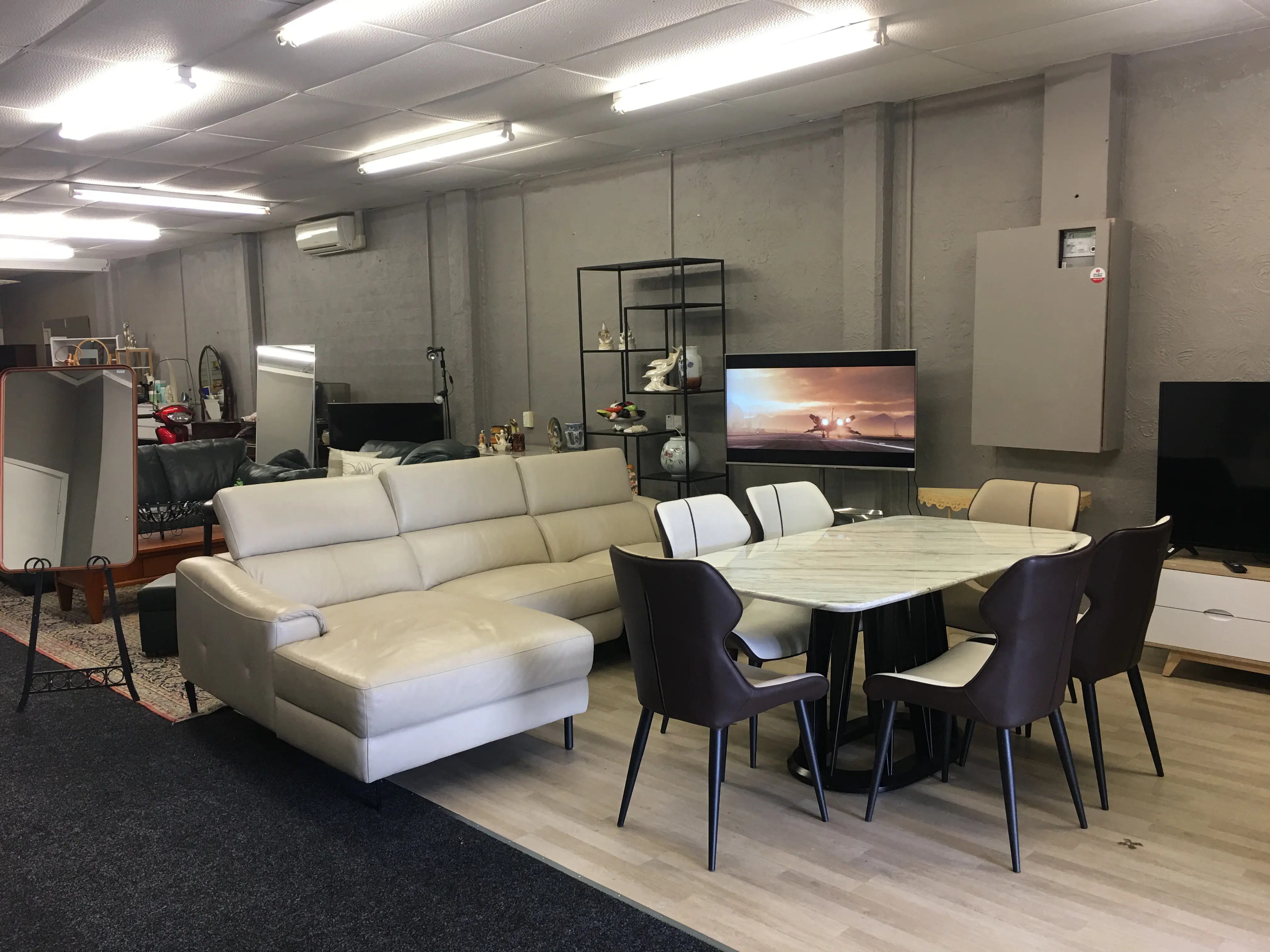 HAM42 Hamilton General & Estate Auction 19th - 23rd Jan Catalogue ...